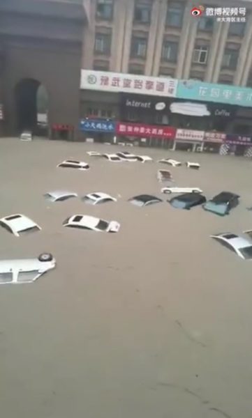 Zhengzhou Hit By Massive Flood After Days Of Downpour, Death Toll ...