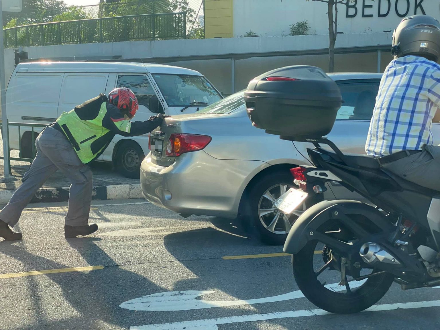 Motorcyclist Helps Push Stalled Car Upslope In Bedok, Kind Deed Earns ...