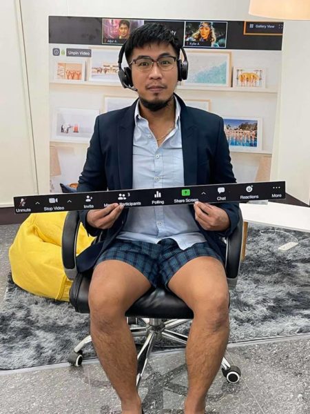 Man Dresses Up As Zoom Meeting Screen For Halloween, Dubs It "WFH ...