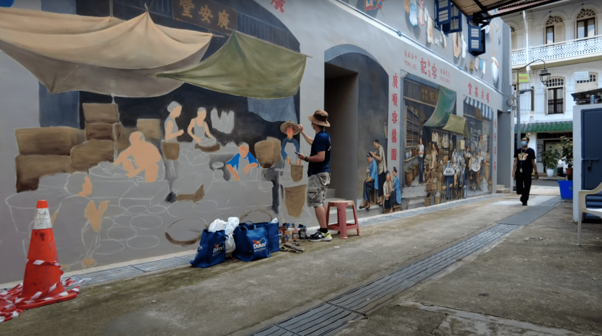 S’porean Painter Completes Massive Chinatown Mural In 24 Days, Amazes ...