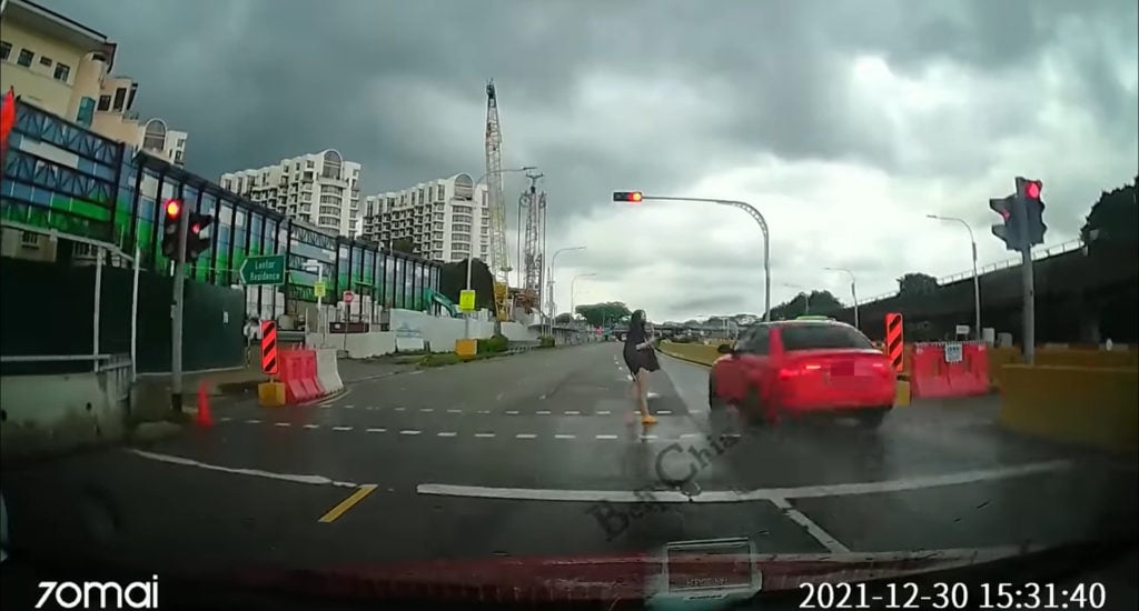 Car Beats Red Light & Almost Hits Pedestrian At Lentor Avenue, Police ...