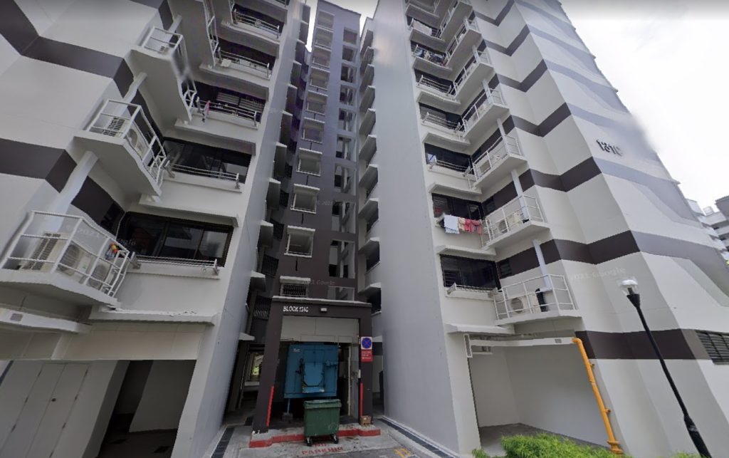 Canberra HDB Rubbish Chute Congested Till 3rd Floor, Allegedly Cleared ...
