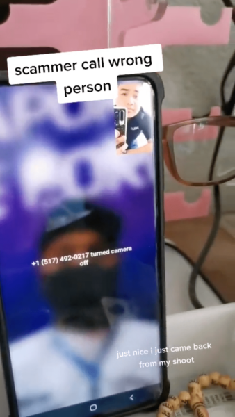 Scammer Panics After Seeing Man In SPF Uniform, Tells Him 'Love You, Sir'