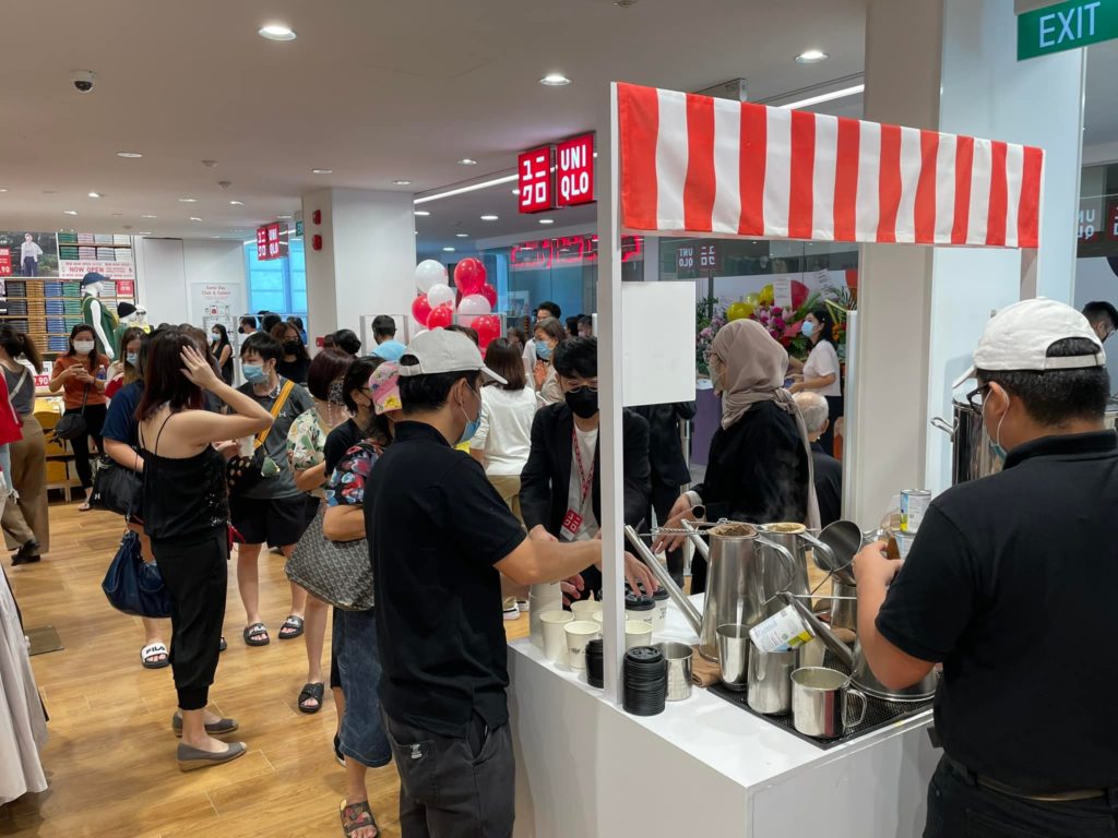 Uniqlo AMK Sees Long Queue On Opening Day, First Neighbourhood Store ...