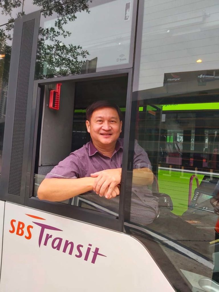 SBS Bus Captain Spots Child Wandering On 5-Lane Road, Dashes Out ...