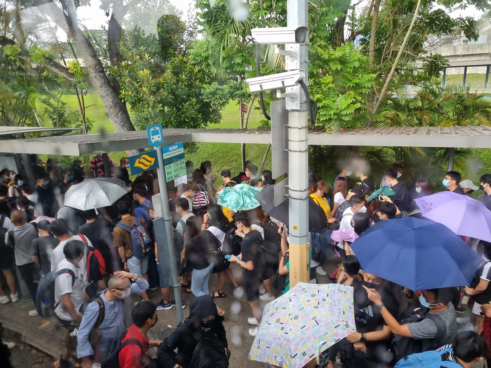 Long Queues Form Outside Woodlands Checkpoint On Good Friday, Bus Stop ...