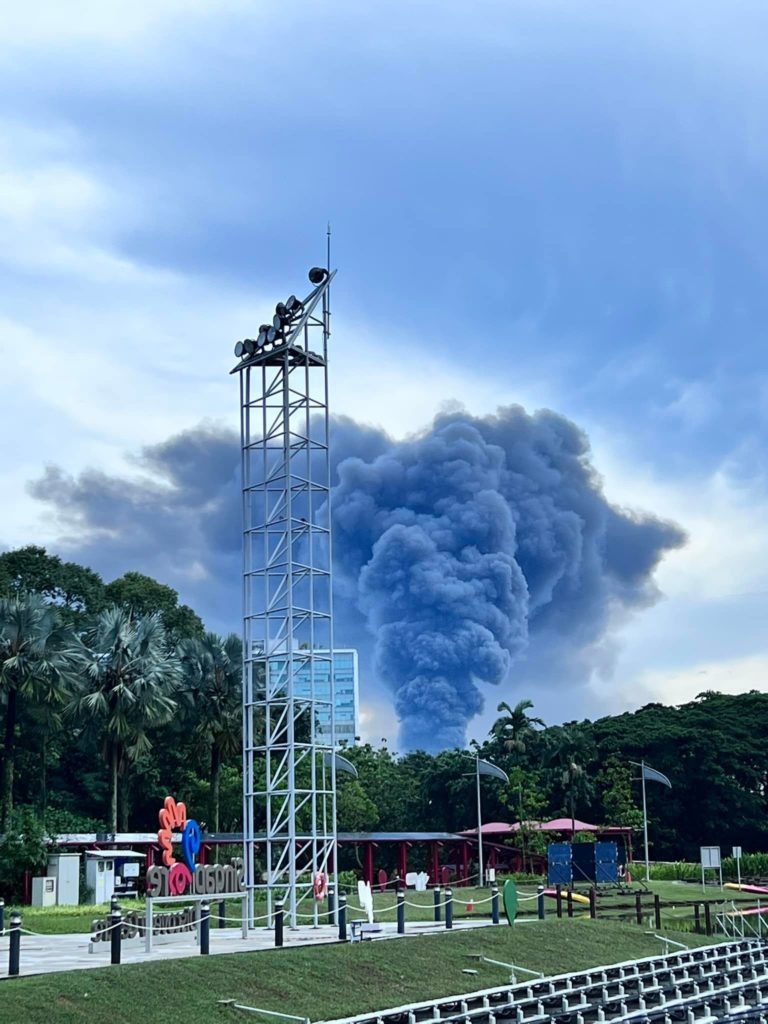Tuas Fire Sends Giant Smoke Trail Into The Skies, SCDF Extinguishing Blaze