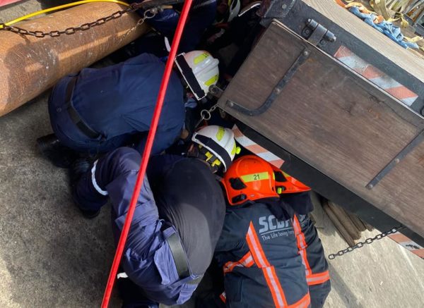 Worker Passes Away After Being Trapped Under Metal Pipe At Defu Avenue ...