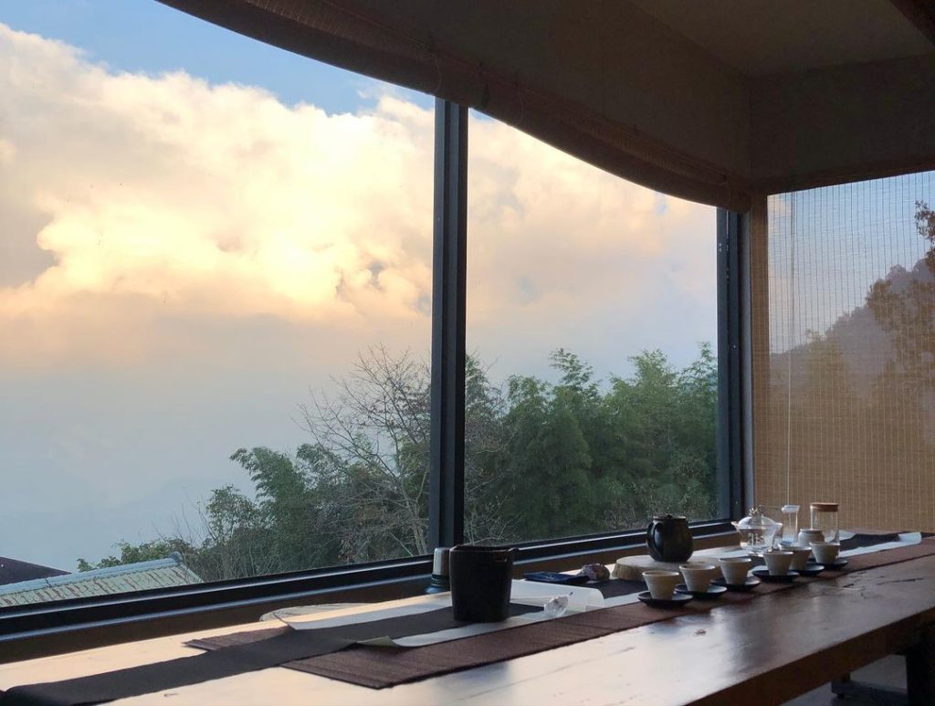 Taiwan Café Stands Among Mountains, Sip On Tea While Sitting Above A ...