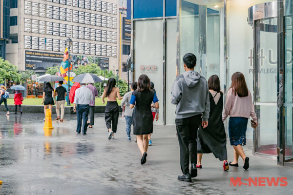 S’pore Civil Servants To Get 5-14% Pay Rise, Will Help Attract & Retain ...