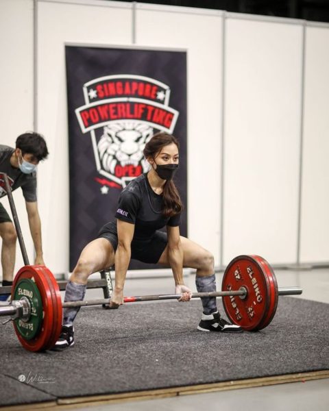 S'pore Powerlifter Farhanna Farid Deadlifts 200.5kg, Wins Under-52kg ...