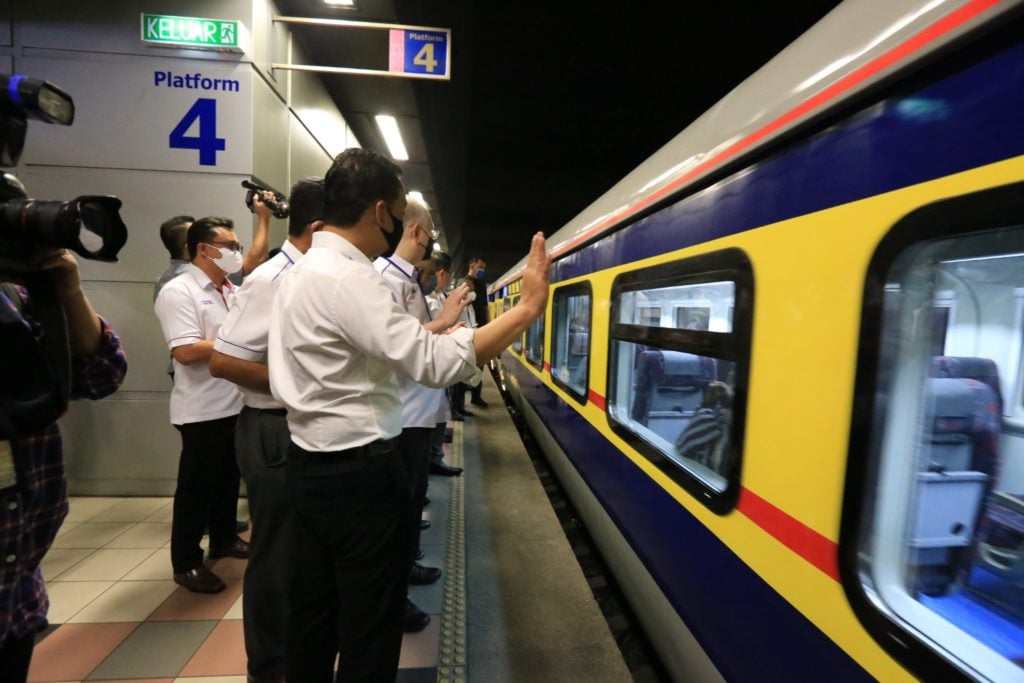 KTM Train Service Between S’pore & JB Resumes On 19 Jun, Commuters ...