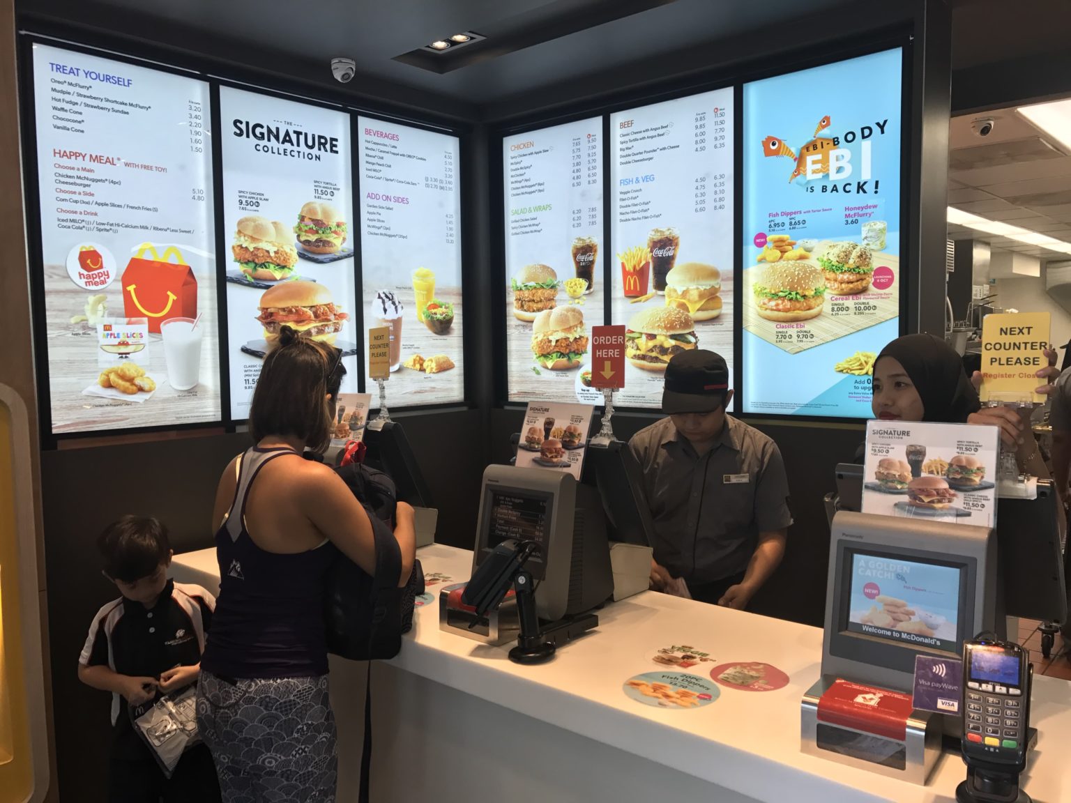 Canadian Raves About S'pore McDonald’s, Redditors Agree It’s Top-Tier ...