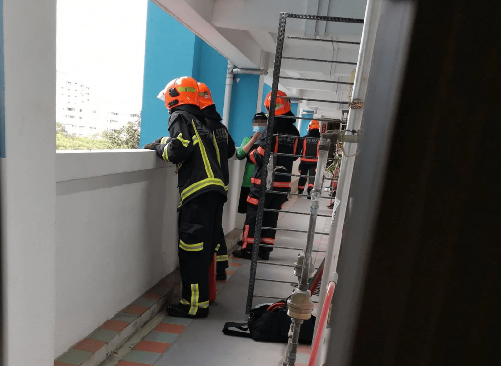 Grab Delivery Rider Detects Burning Smell In Flat, Helps Inform SCDF ...