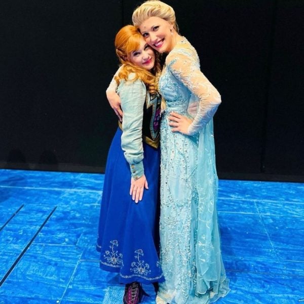 'Frozen' Musical S'pore Seeking Children To Play Young Elsa & Anna ...
