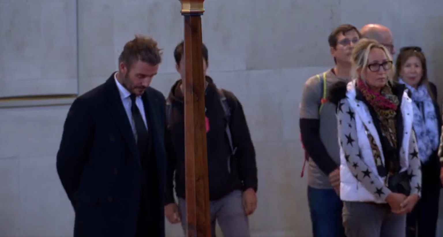 David Beckham Waits 13 Hours To See Queen Elizabeth II, Declined Offer ...