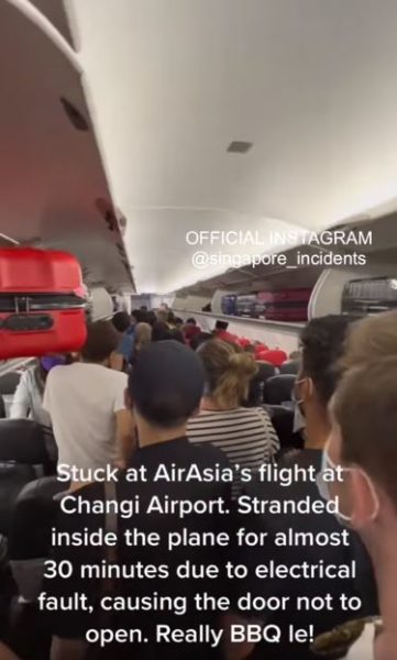AirAsia Passengers Stuck On Plane At Changi Airport, Doors Couldn't ...