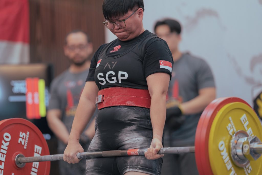 S'pore Powerlifter Farhanna Farid Deadlifts 201kg, Breaks Her Own World Record Set In June