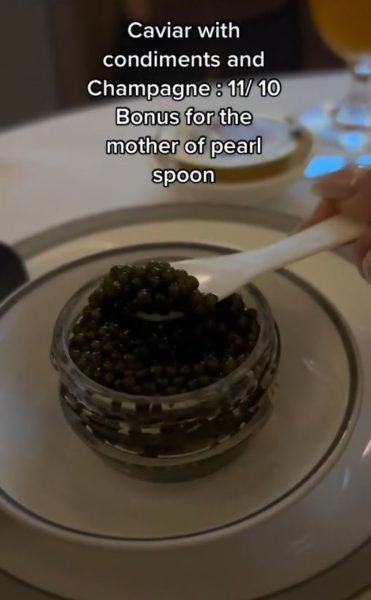 Jade Rasif Reviews SIA First-Class Menu, Atas Meals Include Caviar ...