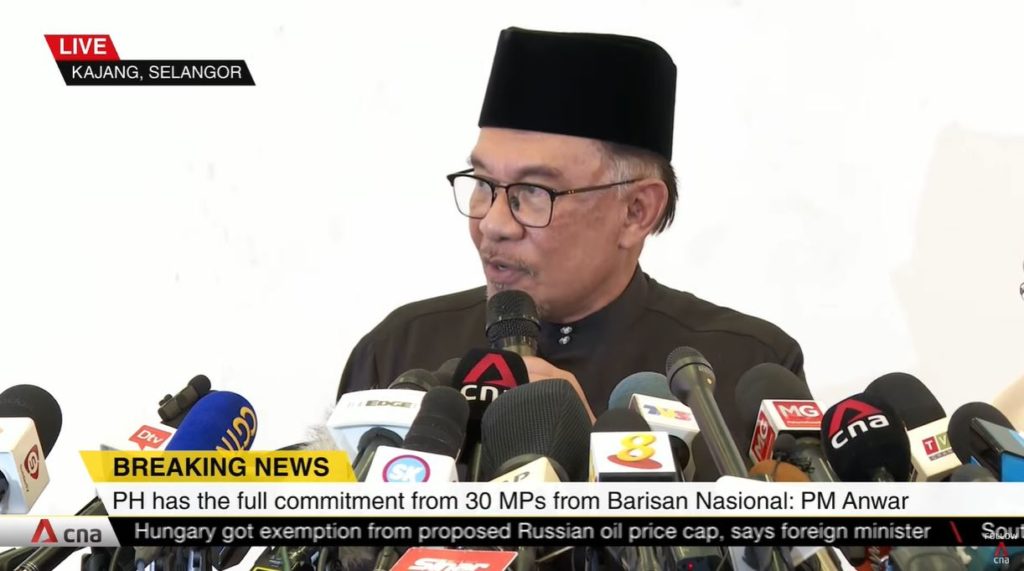 PM Anwar Promises A M'sia For All M'sians, Will Not Compromise On ...