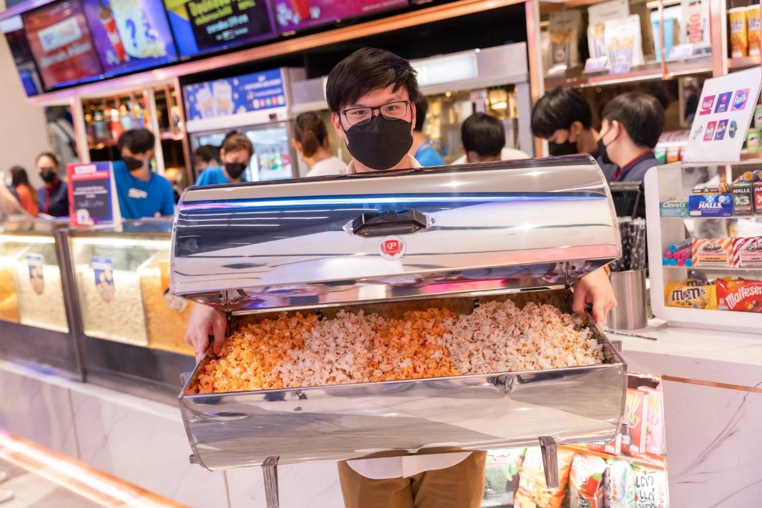 Thailand Cinema Offers Free-Flow Popcorn, One Customer Gets 57L Worth ...