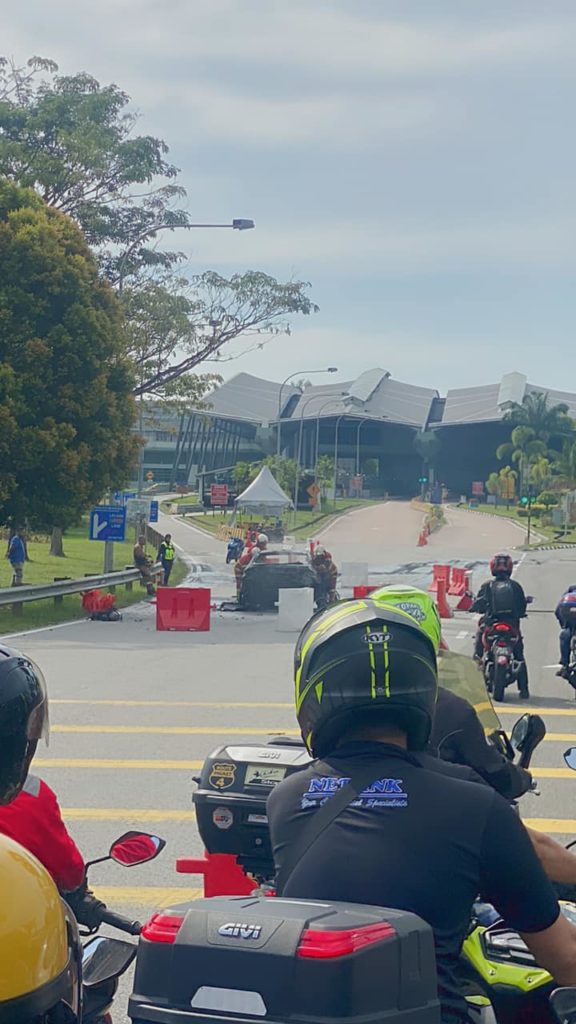 Car Catches Fire Near Johor Checkpoint, Reportedly Causes Jam Along ...