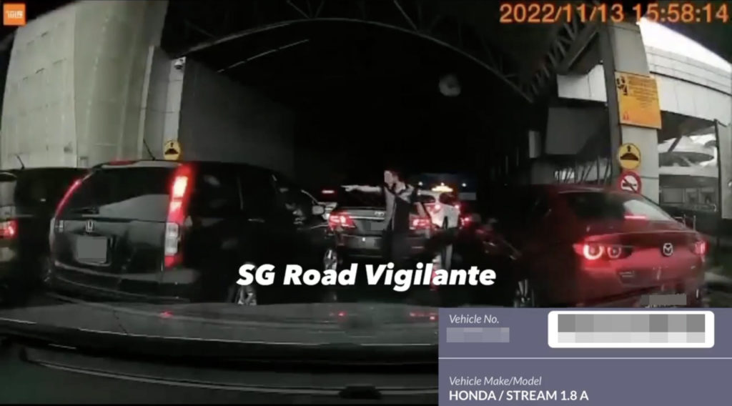 S’pore-Registered Honda Hits M’sia Car Twice While Changing Lanes At JB ...