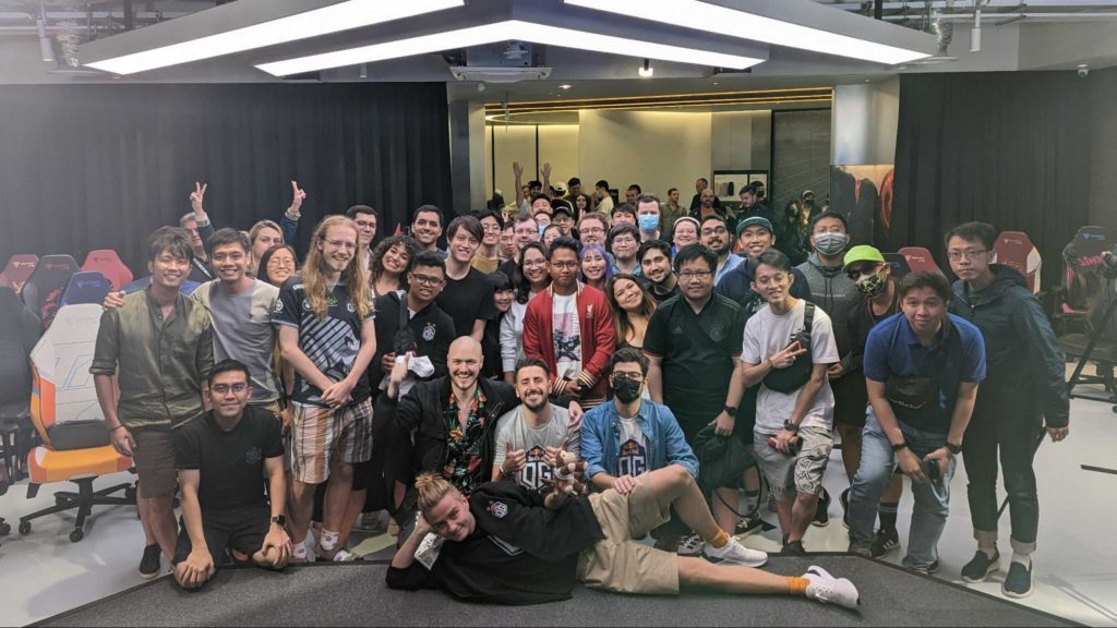Secretlab Supports Top Gamers By Having Their Backs, Reps S'pore On ...
