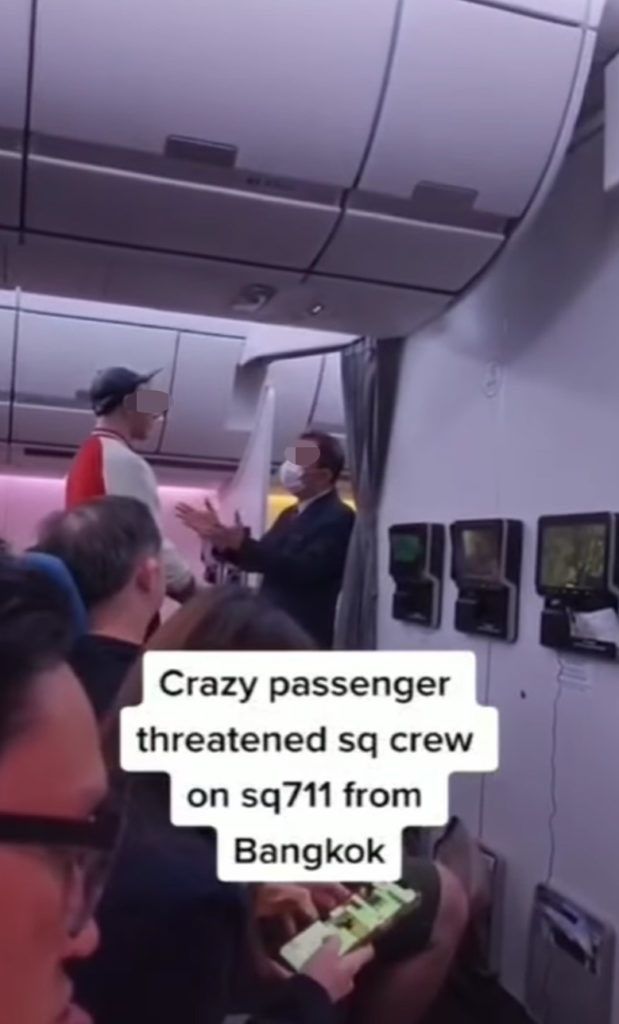 SIA Passenger Rudely Demands Water From Flight Attendant, Taken Away By ...