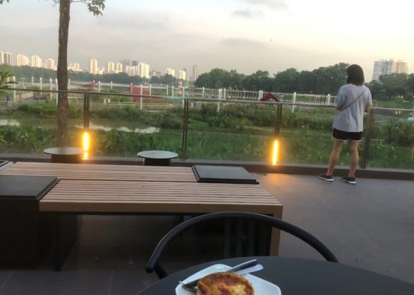 Starbucks Opens Pet-Friendly Café In Jurong Lake Gardens, Admire Scenic ...