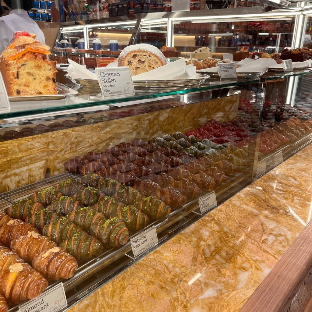 Bacha Coffee At Changi Airport T3 Is World’s Largest, Has Stained-Glass ...