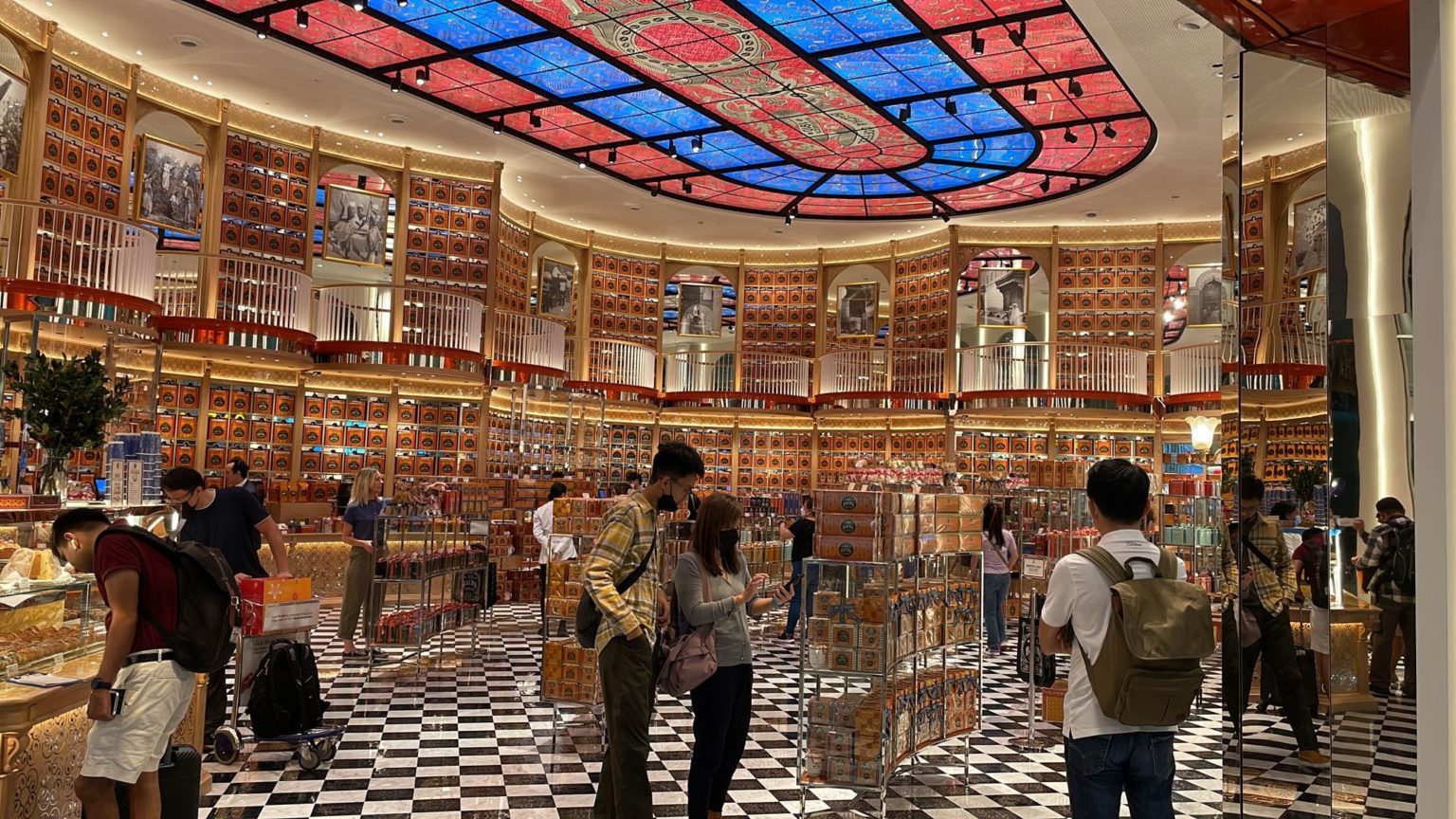 Bacha Coffee At Changi Airport T3 Is World’s Largest, Has Stained-Glass ...