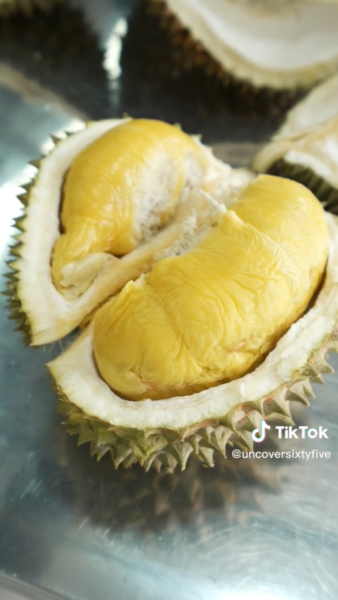 S'pore Man Tries Eating 10 Durians During All-You-Can-Eat Buffet, Gives ...