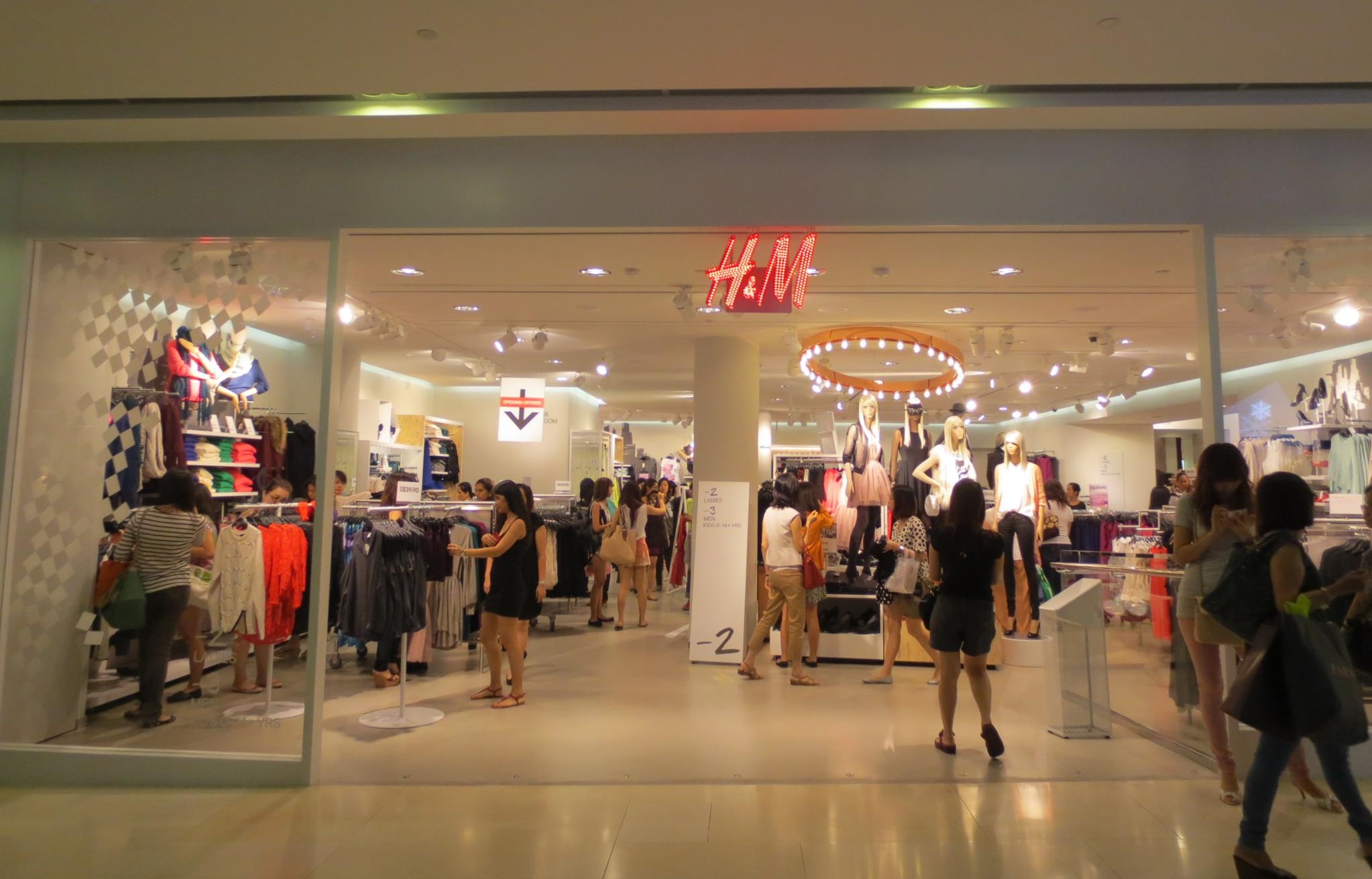 H M ION Orchard Shutting Down On 12 Mar Follows Closure Of Tampines H M ION Orchard Shutting Down On 12 Mar Follows Closure Of Tampines