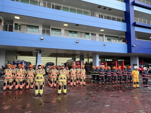 SCDF Firefighters Don New Suits With Improved Flame Protection ...