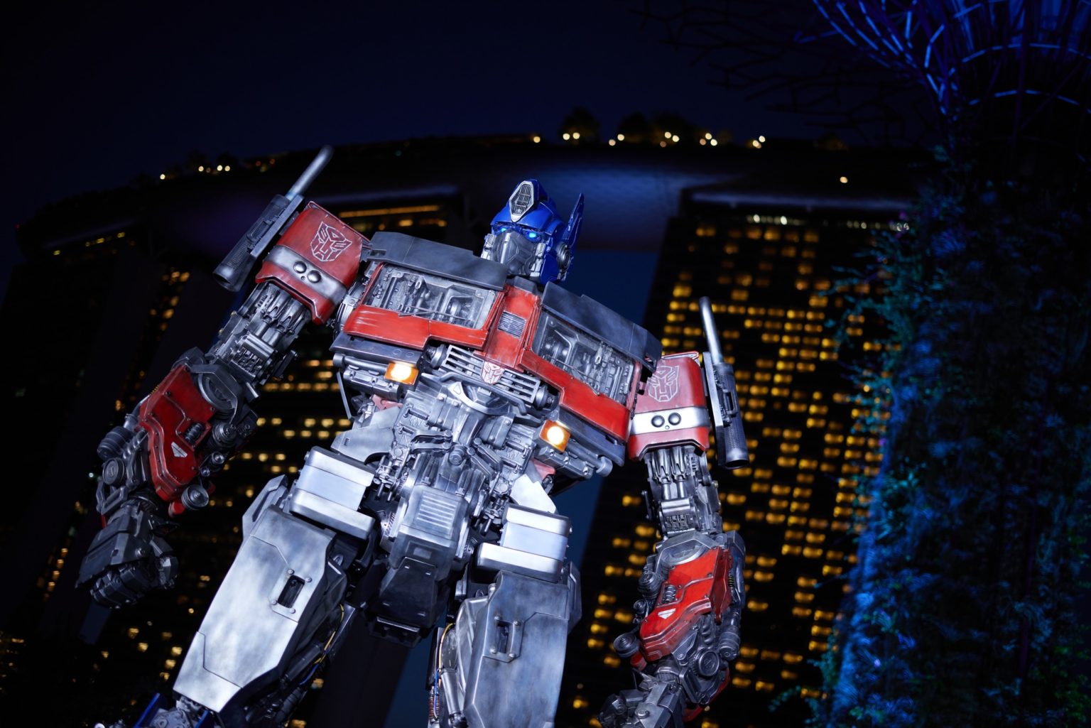 6-Metre Optimus Prime Statue Stands At Gardens By The Bay, Looks Like ...