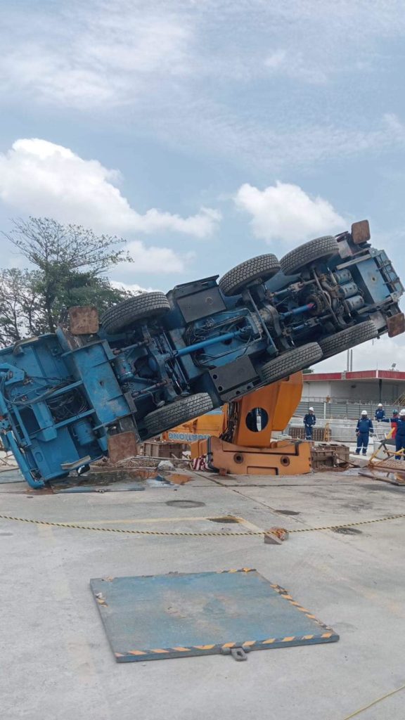 Crane Topples At Boon Lay Project Site, Operator Suffers Minor Abrasions