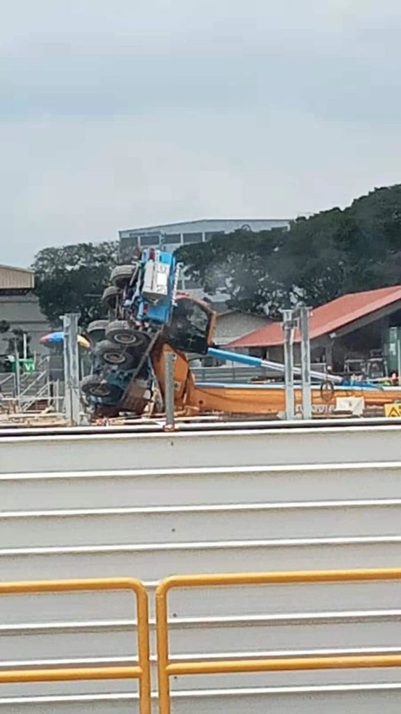 Crane Topples At Boon Lay Project Site, Operator Suffers Minor Abrasions