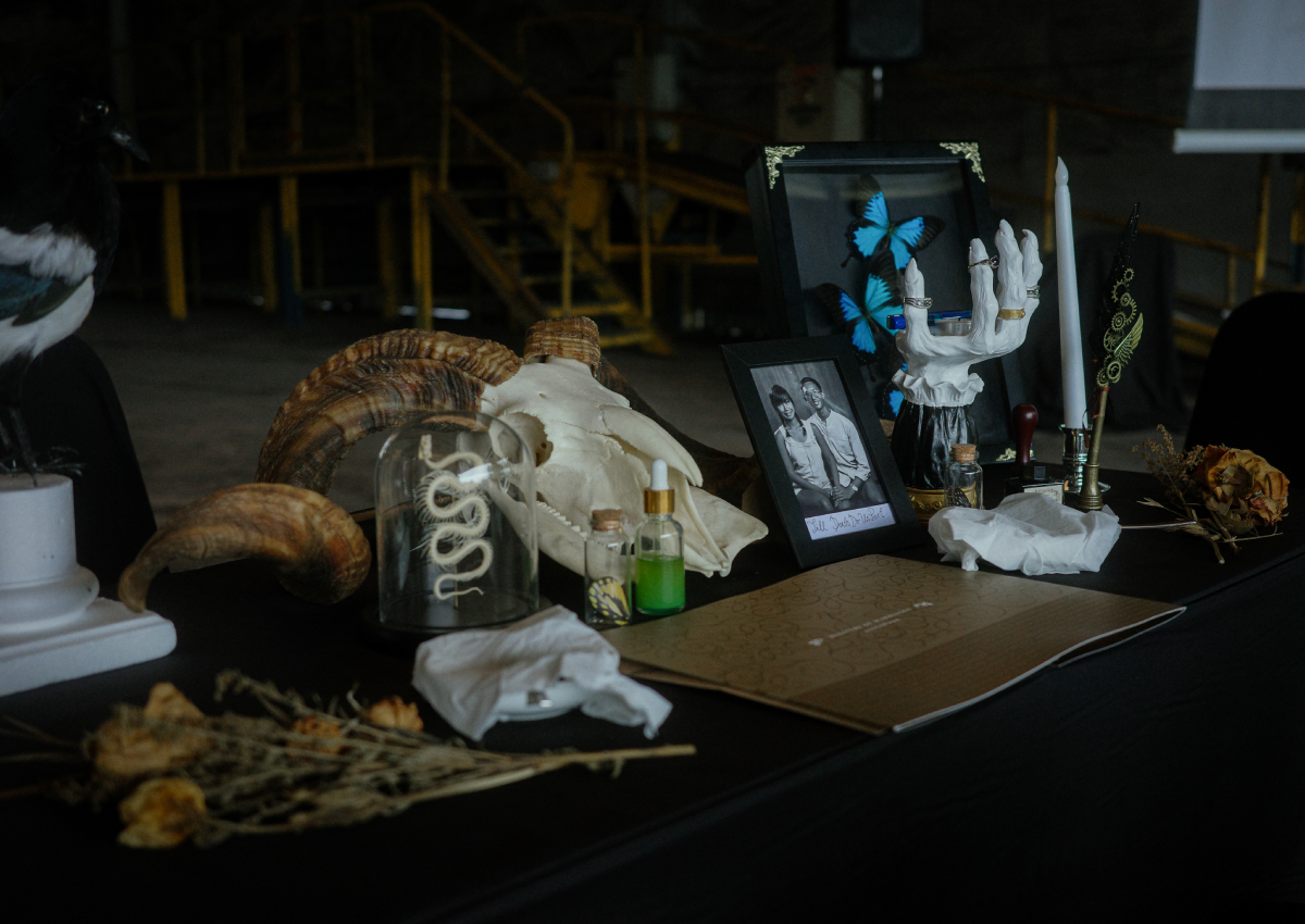 S'pore Couple Gets Married In Abandoned Oil Plant, Goth-Style Wedding ...