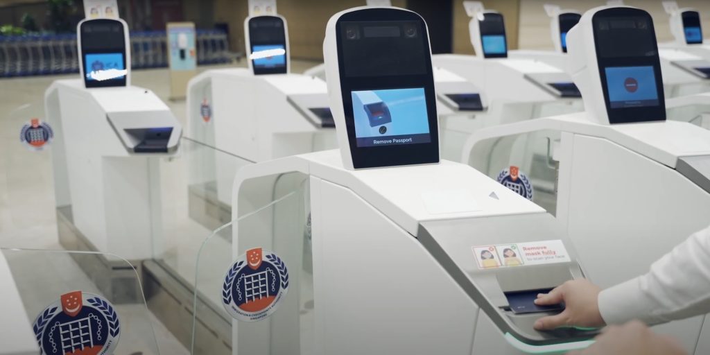 More Foreign Visitors Can Now Use Automated Lanes To Clear S'pore Customs
