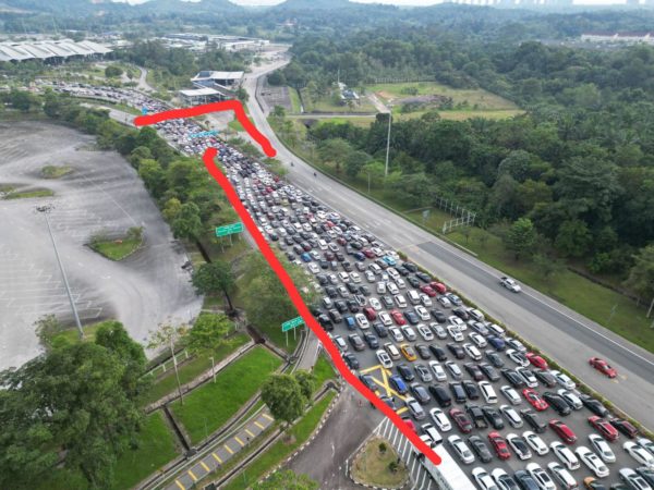 Motorists Face Massive Jam At Tuas Second Link On 2 Apr, 7-Hour Waiting ...