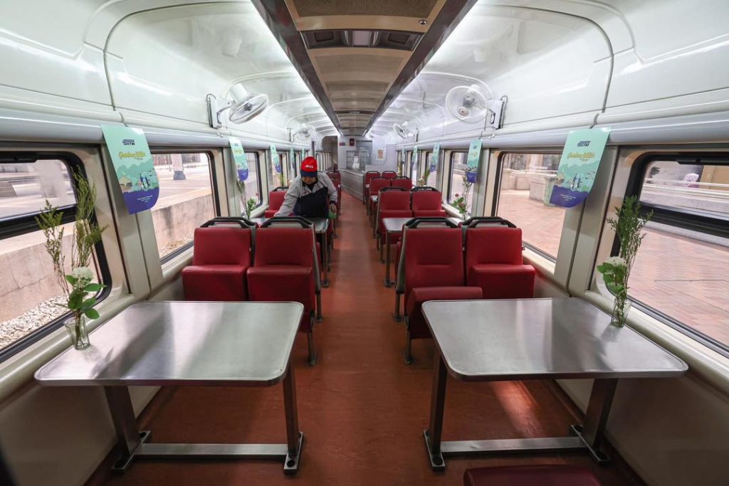 KTM Luxury Train Comes With Private Rooms, En-Suite Bathrooms ...