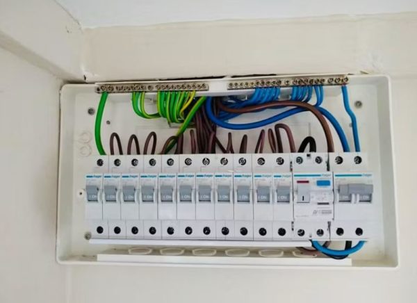 S’pore Households Must Install Residual Current Circuit Breaker From 1 ...