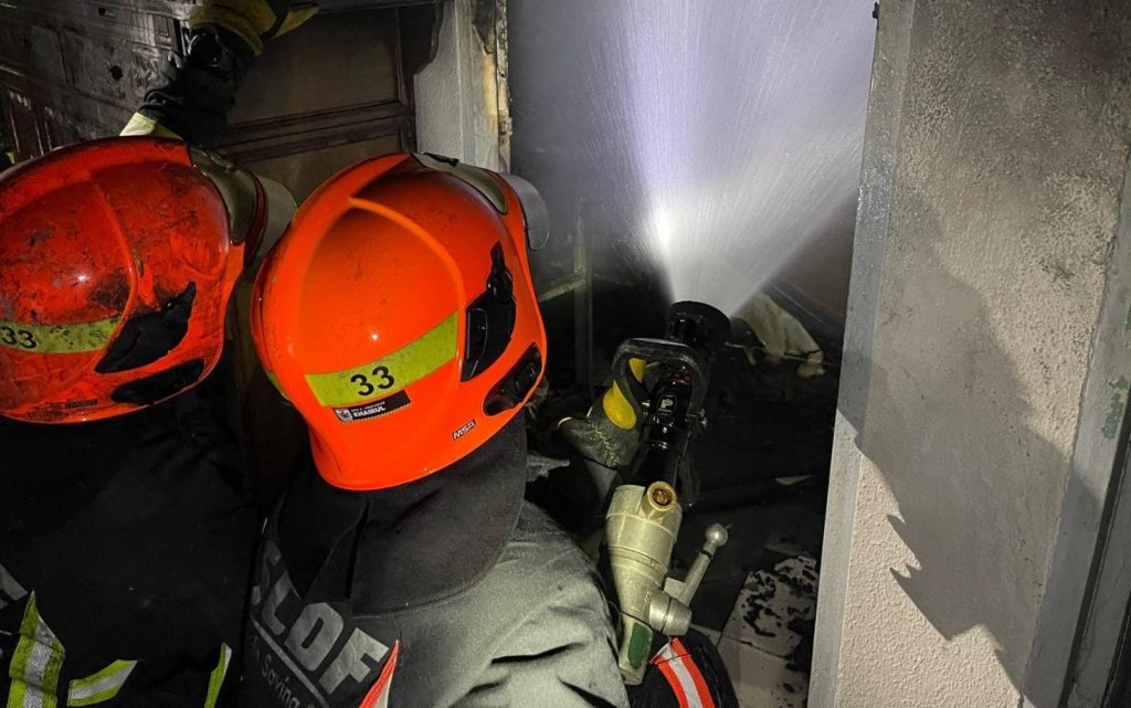 21-Year-Old Braves Smoke To Evacuate Residents From Hougang Fire, Says ...