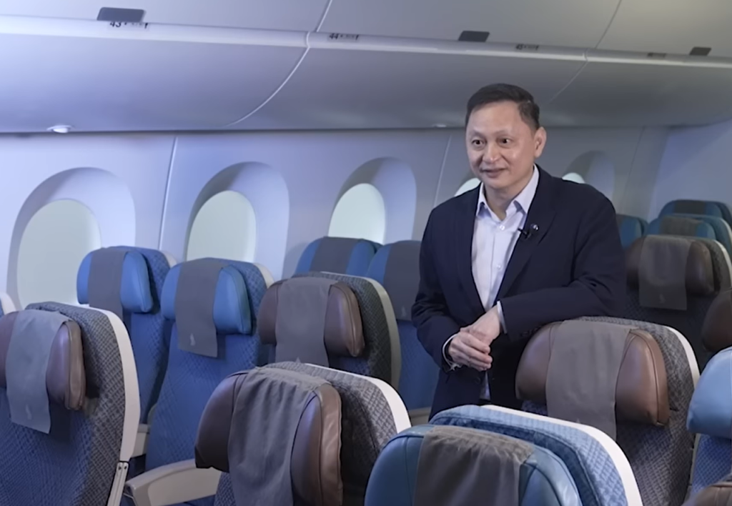SIA CEO Goh Choon Phong Earned S$6.73M In FY2022/2023, Most Came From ...