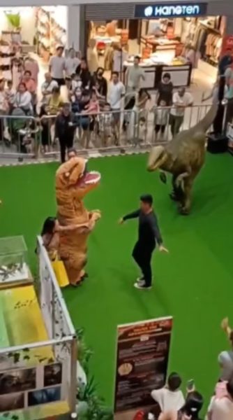 Man In T-Rex Costume Meets 'Soulmate' At NEX Jurassic World Event, Pays ...