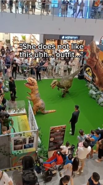 Man In T-Rex Costume Meets 'Soulmate' At NEX Jurassic World Event, Pays ...