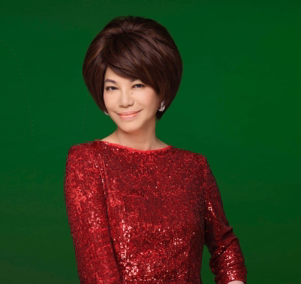 Taiwanese Diva Tsai Chin Performing At Marina Bay Sands On 20 Aug ...