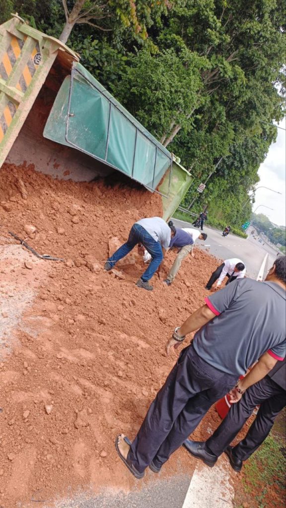 Tipper Truck Topples & Spills Dirt At SLE Exit, 1 Person Conveyed To ...