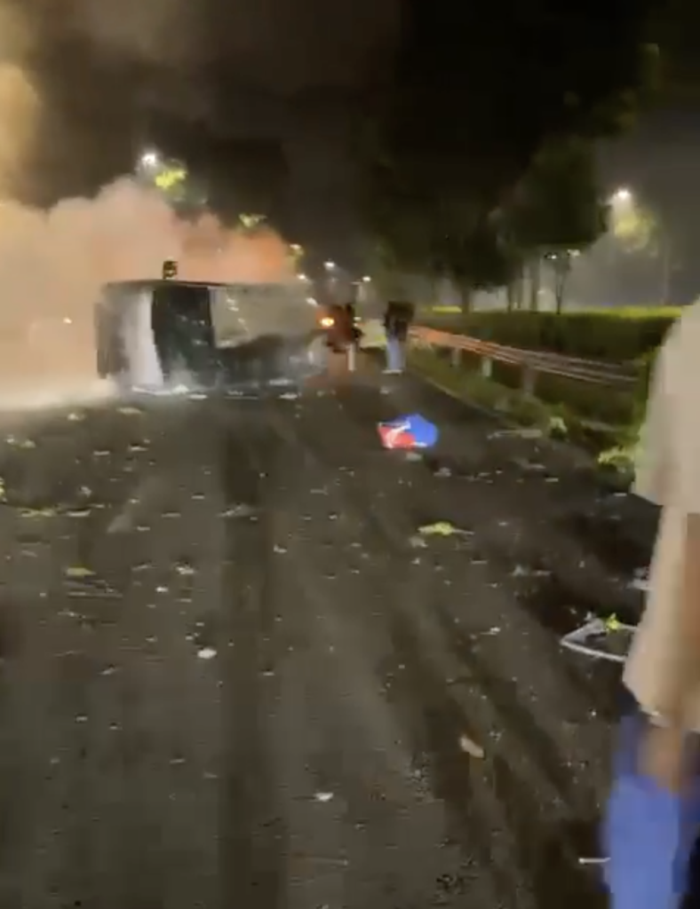 Car Toppled & Ablaze In Accident On SLE Towards BKE, 1 Conveyed To Hospital